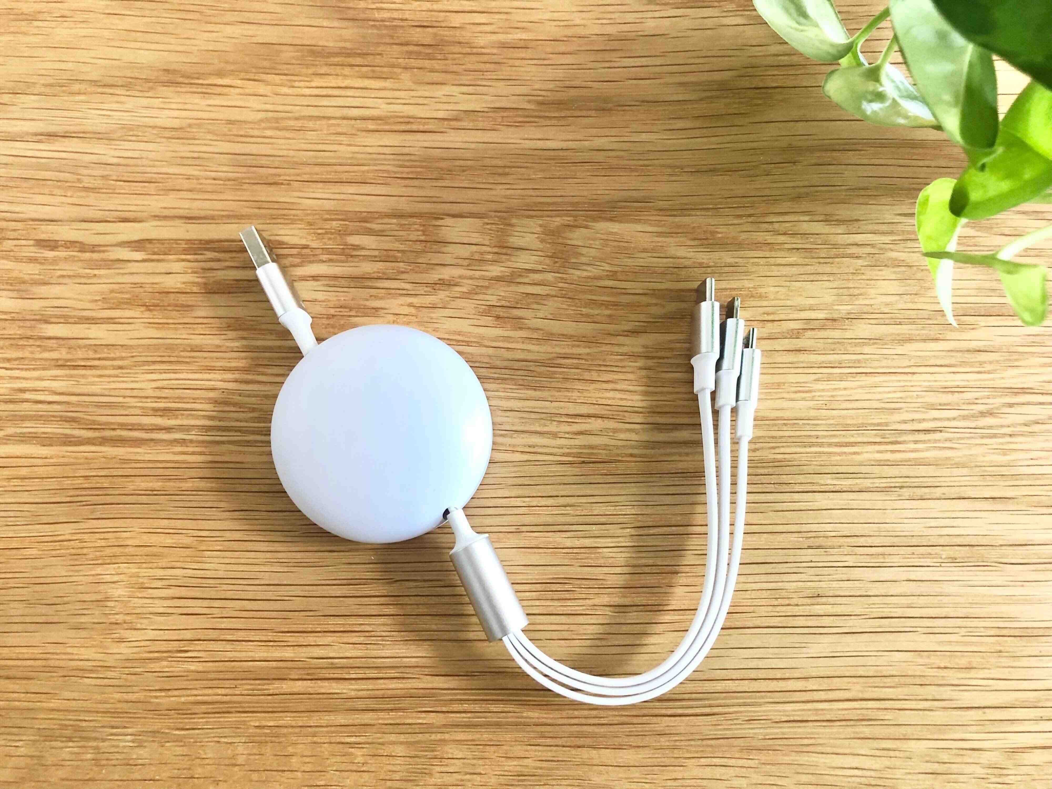 【3COINS】充電ケーブルのゴチャつきがスッキリ！見つけたら即買いの優秀アイテム | サンキュ！
